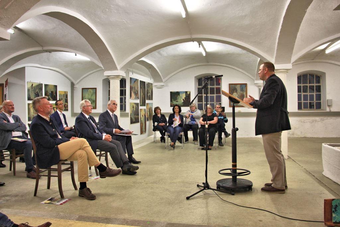 Die Ursberger Fugel-Ausstellung lässt in Theo Waigel die eigene ...